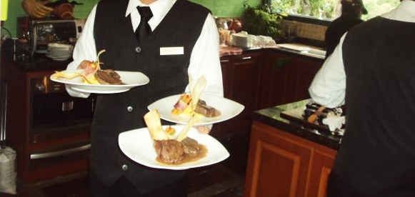 mesero | Restaurantes Exitosos | Capacitación para Restaurantes | Menus ...